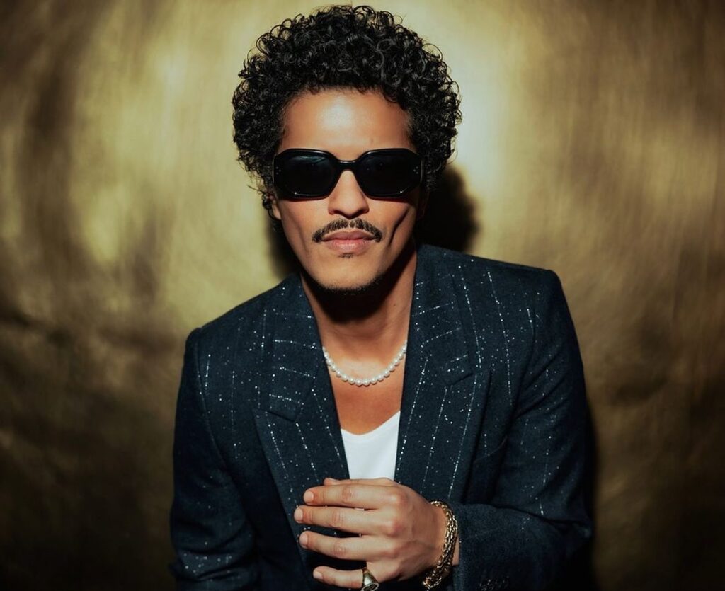 Bruno Mars anuncia quatro shows no Brasil - Ligado à Música